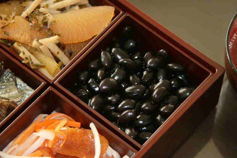おせち料理！黒豆の意味とは何？ | きになる旬の情報局
